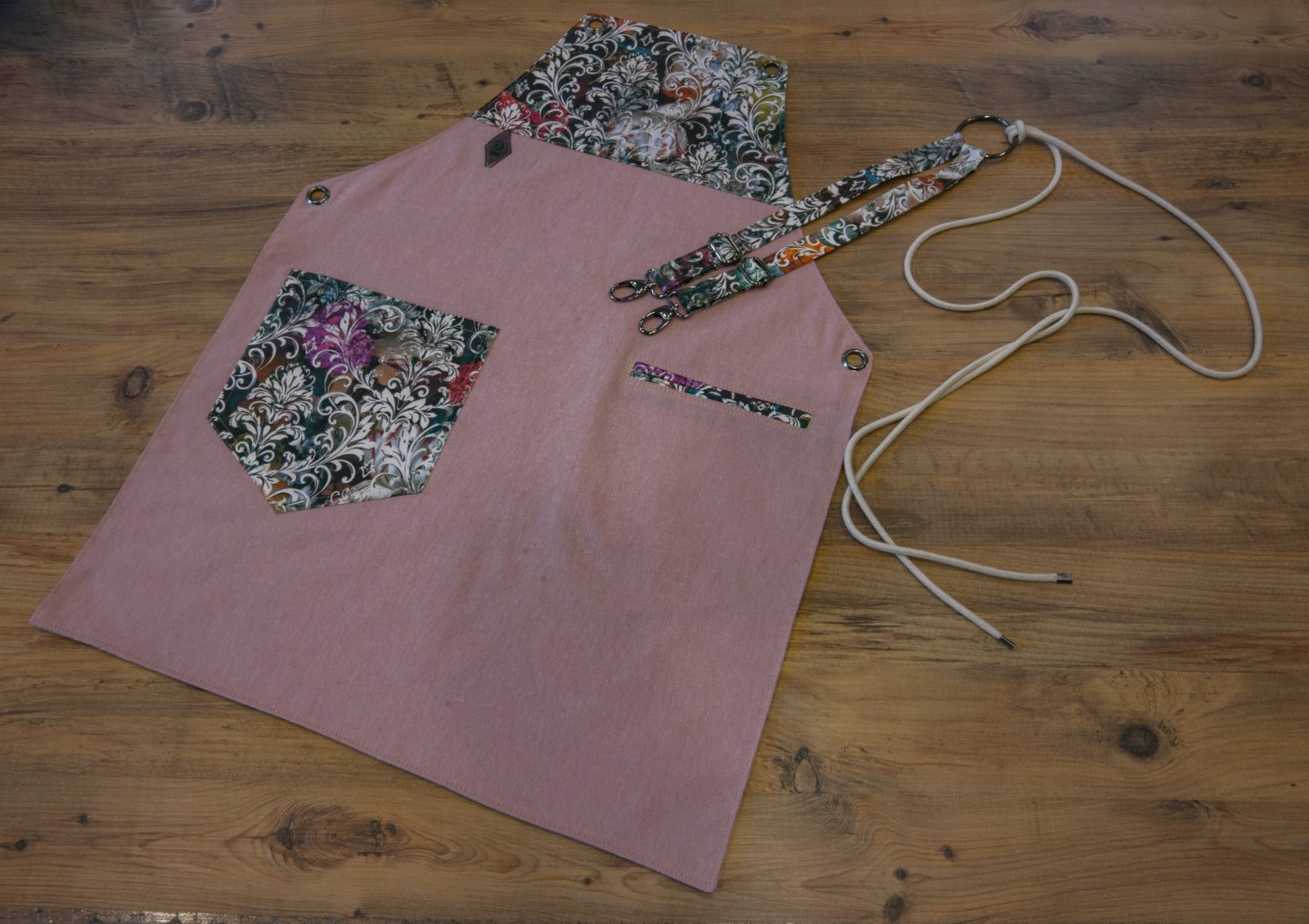 pink pong – 2 Handmade Aprons since 2015