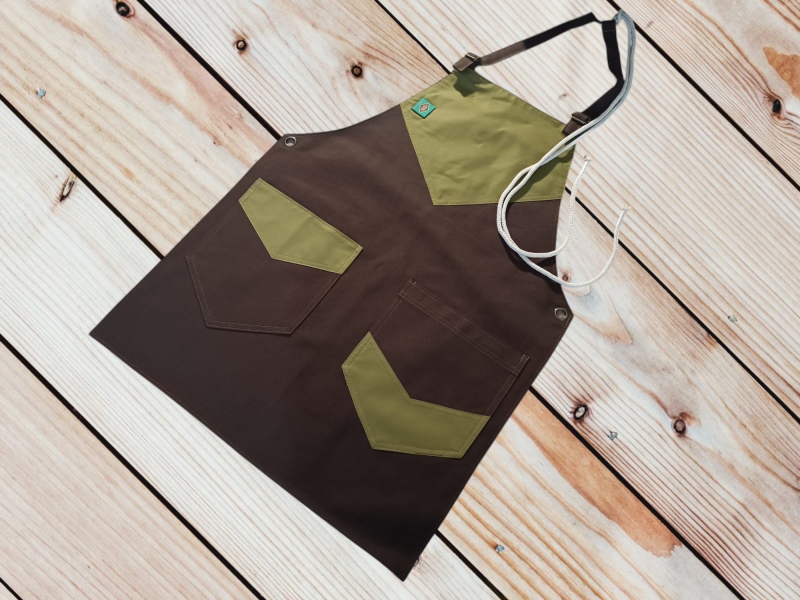 Woodland Utility Apron – 2 Handmade Aprons since 2015